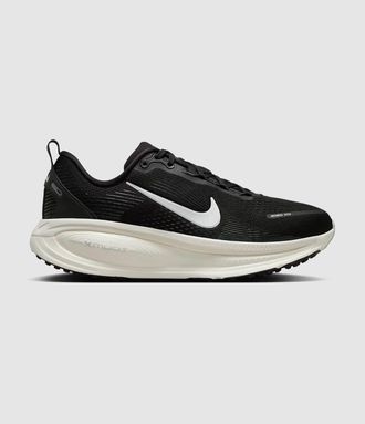 Nike Baskets Vomero 18 Black Summit White-Coconut Milk Light Iron Ore Light Smoke Grey