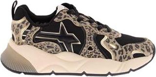 W6YZ Sarah Jungle Nylon