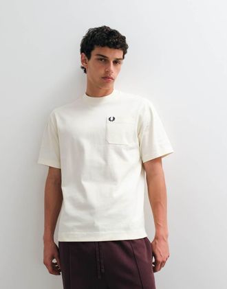 Fred Perry T-shirt d&eacute;contract&eacute; - &Eacute;cru-Blanc
