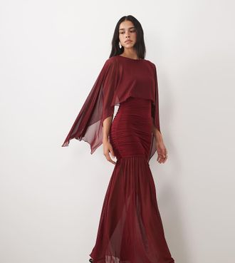 KAIIA exclusivit&eacute; robe longue en tulle fluide &agrave; superposition cape, taille basse, ourlet transparent, bordeaux-Rouge