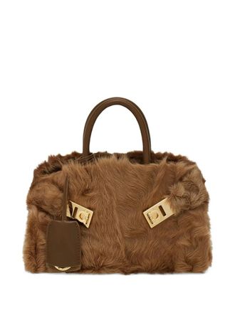 Ferragamo Mini Hug Umh&auml;ngetasche mit Shearling-Schnalle - Braun