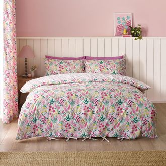 Catherine Lansfield Tilly Floral Wende-Bettw&auml;sche-Set mit Kissenbez&uuml;gen, f&uuml;r Super-Kingsize-Bett, Rosa