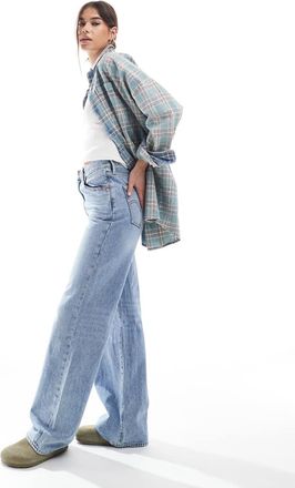 Levi's Ribcage jean large d&eacute;lav&eacute; clair-Bleu