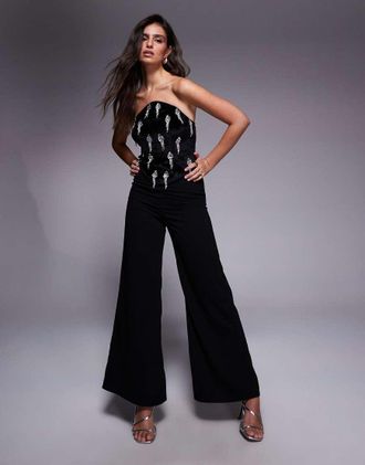 Asos Jumpsuit in Schwarz mit verziertem Korsettoberteil und schmal geschnittener Hose