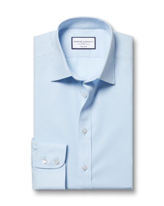 CHARLES TYRWHITT B&uuml;gelfreies Popeline-Hemd mit stretch - Himmelblau Knopfmanschette