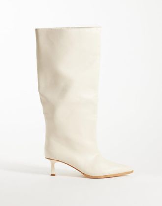 Public Desire Lola bottes montantes &agrave; petit talon en PU cr&egrave;me-Neutre