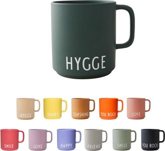 DESIGN LETTERS Kaffeetassen Dunkelgrün HYGGE | Weihnachtsdeko, Weihnachten, Weihnachtsgeschenke Kleinigkeiten | Kaffeebecher Porzellan | Weihnachtsgeschenke für Frau