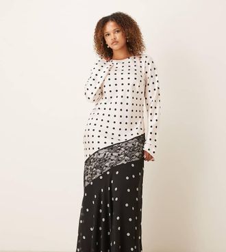 Asos Curve ASOS DESIGN Curve - Robe longue &agrave; pois en satin avec bordures en dentelle - Noir et blanc-Multicolore