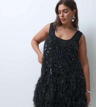 Asos Curve verziertes Minikleid mit U-Ausschnitt und Faux-Feather-Saum in Schwarz