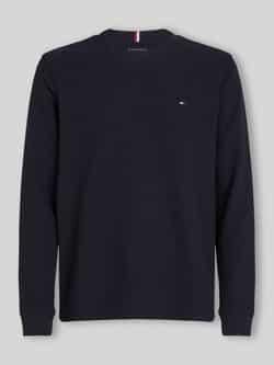 Tommy Hilfiger Regular Fit Langarmshirt mit dezentem Logo-Detail