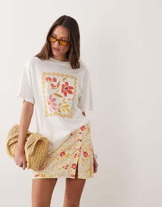 Rhythm T-shirt oversize avec imprim&eacute; fleurs sur le devant - Blanc