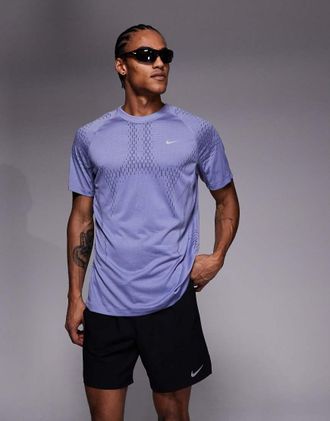 Nike Stride Dri-FIT - T-Shirt in Flieder-Lila