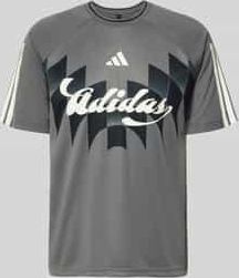 adidas Regular Fit T-Shirt mit Label Print