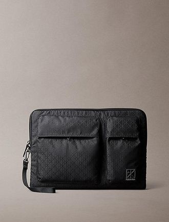 Calvin Klein Housse pour ordinateur portable en jacquard avec motif logo int&eacute;gral
