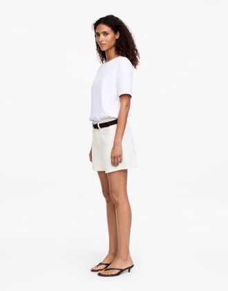Arket Short en jean &agrave; taille mi-haute avec cinq poches - Blanc