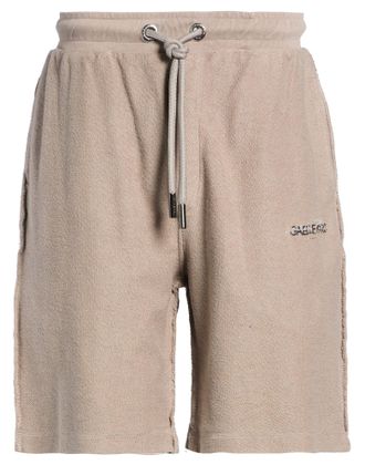 Ga&euml;lle Paris HOSEN & R&Ouml;CKE - Shorts & Bermudashorts auf YOOX.COM