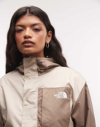 The North Face Nuketo Windjacke in Braun und Taupe