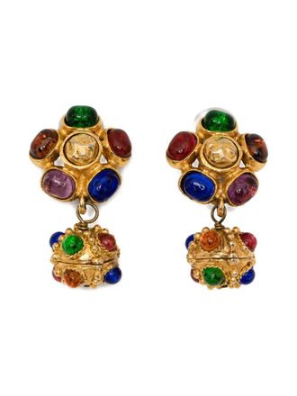 Chanel boucles doreilles &agrave; ornements