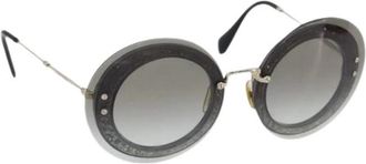 Miu Miu Lunettes de soleil en plastique Pre-owned - Femme - Pre-owned - Gris - Taille: ONE Size