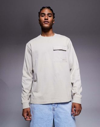 Boss Orange by Hugo Boss T-shirt à manches longues décontracté avec poche poitrine plaquée - Beige clair-Neutre