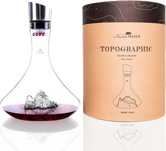 Alaskan Maker Weindekanter, 1,8 l, hochwertiges Borosilikat, handgefertigt, mundgeblasen, mit gepr&auml;gten Bergen, 3-in-1-Verschluss (Filter, Bel&uuml;fter und Ausgie&szlig;er) (