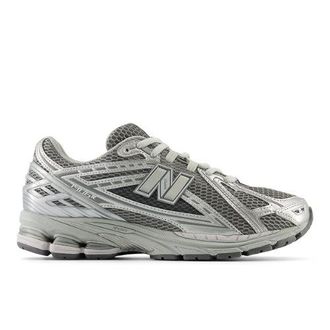 New Balance Homme 1906R en Gris Clair, Synth&eacute;tique, Taille 38.5 Large