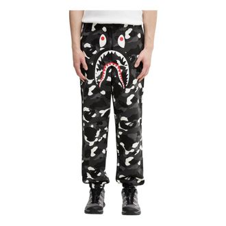 A Bathing Ape A Bathing APE - Pantalons de surv&ecirc;tement Relaxed Fit City Camo Shark - Homme - Pantalons - Noir - Taille: L