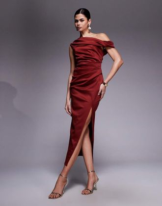 Asos Robe mi-longue pr&egrave;s du corps &agrave; encolure Bardot torsad&eacute;e - Bordeaux-Rouge