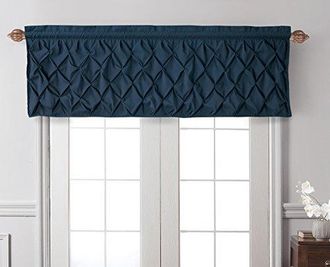 VCNY Home | Carmen Collection | Fenstervolant mit Stangentasche - Stilvolles Gitter-gesmoktes Diamant-Design für Küche, Schlafzimmer oder Wohnzimmer, Marineblau