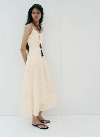 Mango Kleid mit gestickten Details cremewei&szlig; - Damen - S - MANGO