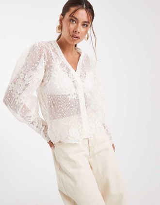 Object Blouse boutonn&eacute;e en dentelle transparente de qualit&eacute; sup&eacute;rieure - Cr&egrave;me-Blanc