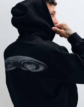 Rains sweat &agrave; capuche zipp&eacute; double sens avec imprim&eacute; au dos en noir