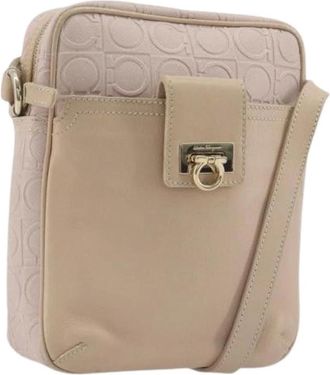 Ferragamo Sac port&eacute; &eacute;paule Pre-owned - Femme - Pre-owned - Beige - Taille: ONE Size