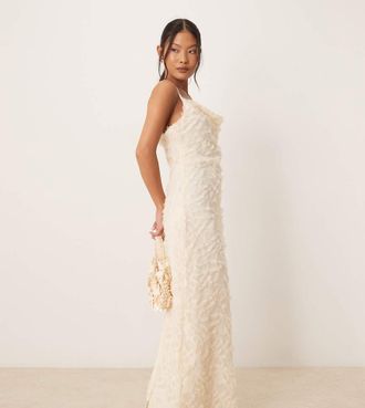 Vila VILA Petite - Robe caraco longue textur&eacute;e &agrave; col b&eacute;nitier - Cr&egrave;me-Blanc