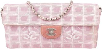 Chanel Crossbody Bags - Chanel Quilted Travel Line Monogram Single Flap Sh - Gr. unisize - in Rot - f&uuml;r Damen