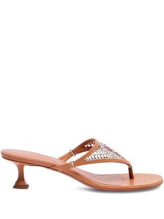 Amina Muaddi sandales Cameron 45 mm à ornements en cristal - Marron