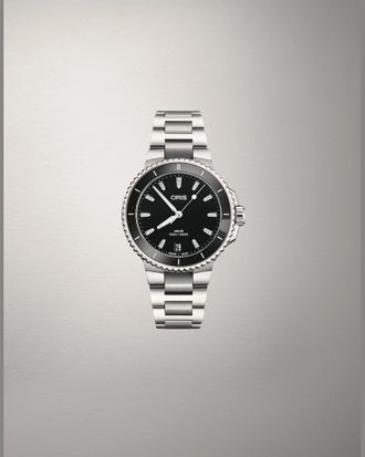 Oris Aquis Date Diamonds 36,5mm Kautschukband Damenuhr 01 733 7792 4194-07 8 19 05P