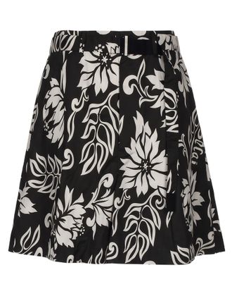 sacai HOSEN & R&Ouml;CKE - Shorts & Bermudashorts auf YOOX.COM