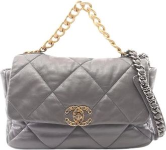 Chanel Pre-owned Sac bandouli&egrave;re en cuir Chanel - Femme - Pre-owned - Gris - Taille: ONE Size