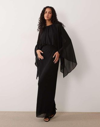 Tfnc Maxikleid aus Chiffon mit Cape-Detail in Schwarz
