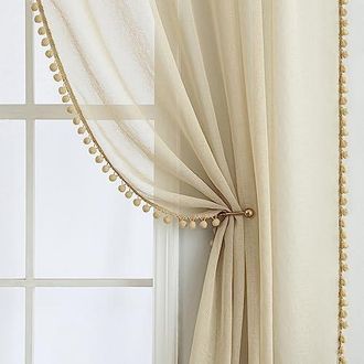 Miulee Rideau Voilage Beige avec Boule Peluche, Voilage Passe Tringle pour Chambre Salon, Decoration Interieur Rideaux Voilage, Lot de 2 Voilage Fenetre &agrave; Po