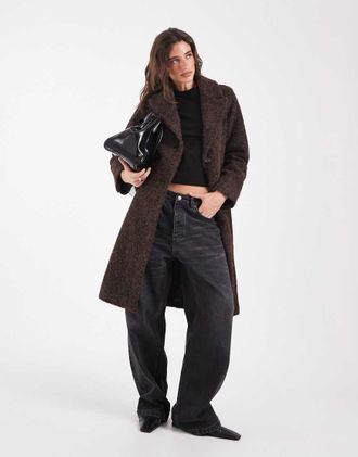 Vero Moda Boucl&eacute;-Maxi-Mantel in Schokobraun