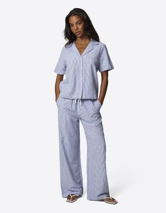 Good For Nothing Relaxed-Fit-Hose in Blau mit Nadelstreifen und Monogramm