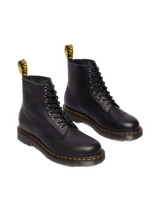 Dr. Martens Mens Lace-Up 1460 Smooth Leather Boots Black