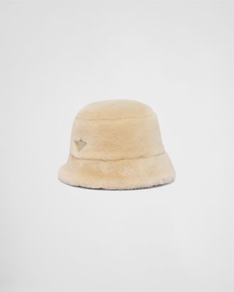 Prada Fischerhut aus Shearling