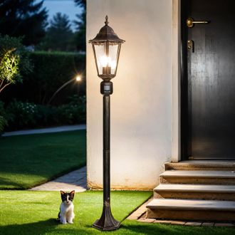 Licht-Erlebnisse Wegeleuchte mit Bewegungsmelder Aluminium Glas in Schwarz-Kupfer IP44 Garten 112,5 cm E27 Rustikal Laterne Mastleuchte Außen BRISTOL