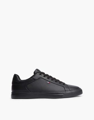 Tommy Hilfiger leichte Court-Sneaker aus Leder in Triple Black-Schwarz