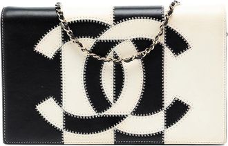 Chanel Hobo Bags - CC Lambskin Embroidered Clutch With Chain - Gr. unisize - in Schwarz - f&uuml;r Damen