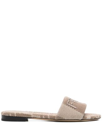 Women's Fendi Sandals - up to −51% | Stylight Women's Fendi Sandals - up to −51% | Stylight