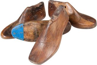 Biscottini International Biscottini - Set 2 Alte Form eines antiqued hölzernen Schuhs in den Größen und in den sortierten Formen